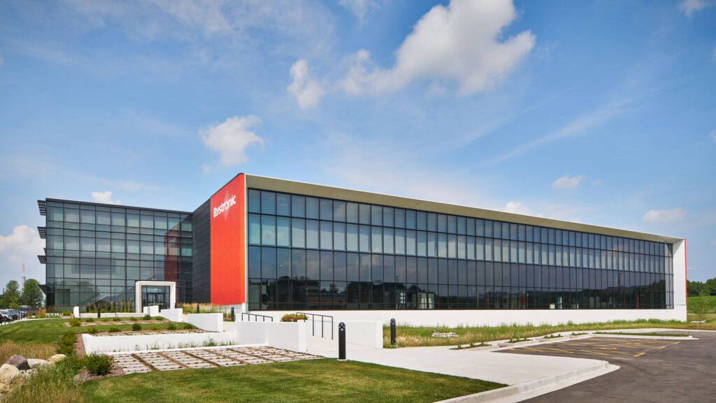 EXTERIOR – Patsy McEnroe