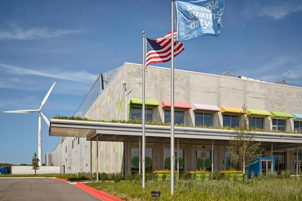 EXTERIOR – Patsy McEnroe